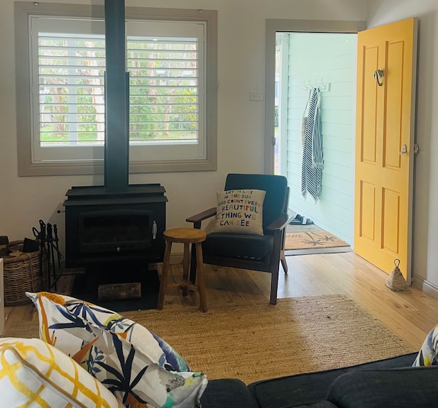 Pearlie @ Pearl Beach, Nsw. Retro Beach House. 5 Minute Walk To Beach. -