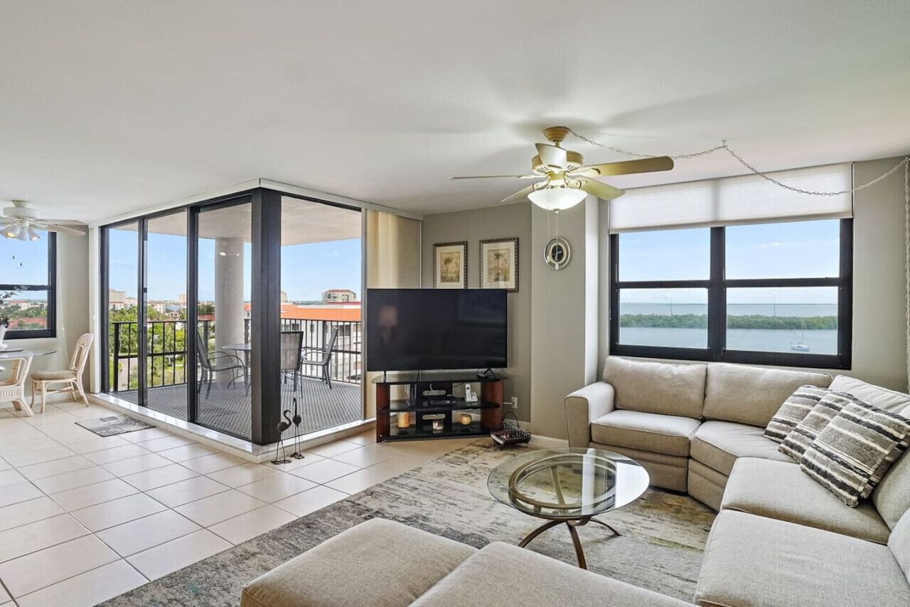 Bahia O-803 Isla Del Sol 2 Letti Da Bagno Viste Incredibili! Letto Matrimnl King Wifi Gratuito Bellissimo! - St. Petersburg, FL