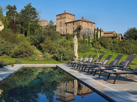 Fachada. Castello Di Tassara