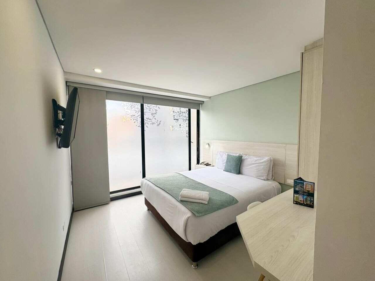 Cofre no quarto, secretária, quartos insonorizados, Wi-fi grátis 