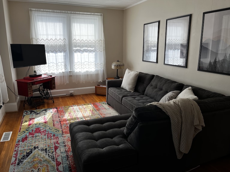 The Filling Station Of Black Mountain; 3br/1ba -Newly Added Daybed In Sunroom! - Mount Mitchell State Park, Burnsville