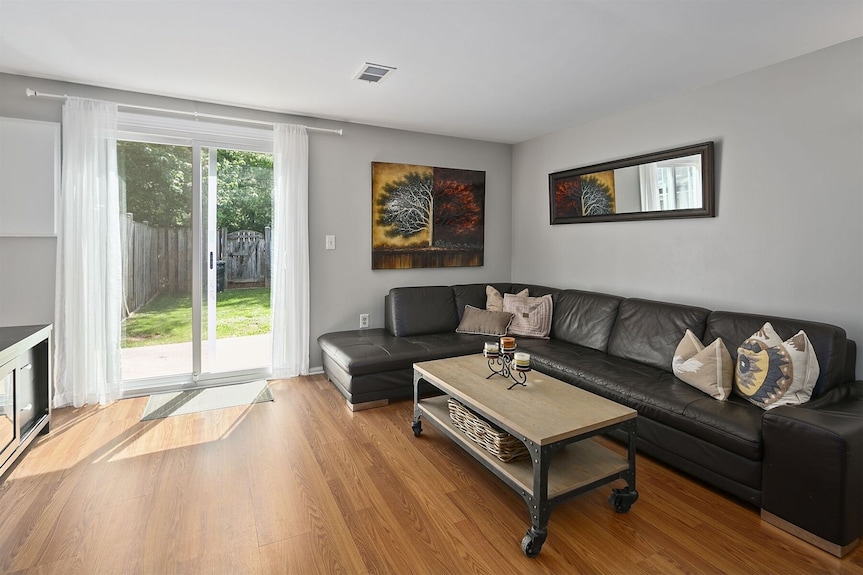 Bickelscape: Private Yard & Near Dc - Leesburg, VA