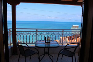 Vista para praia/oceano