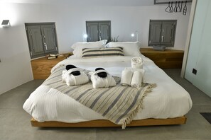 Roupa de alta qualidade, minibar, cofre no quarto 