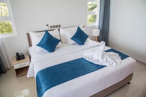 Roupas de cama premium, frigobar, individualmente mobiliados
