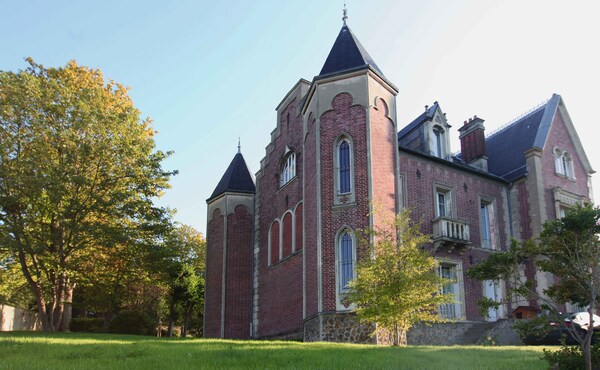 Les Tourelles De Thun - Yvelines