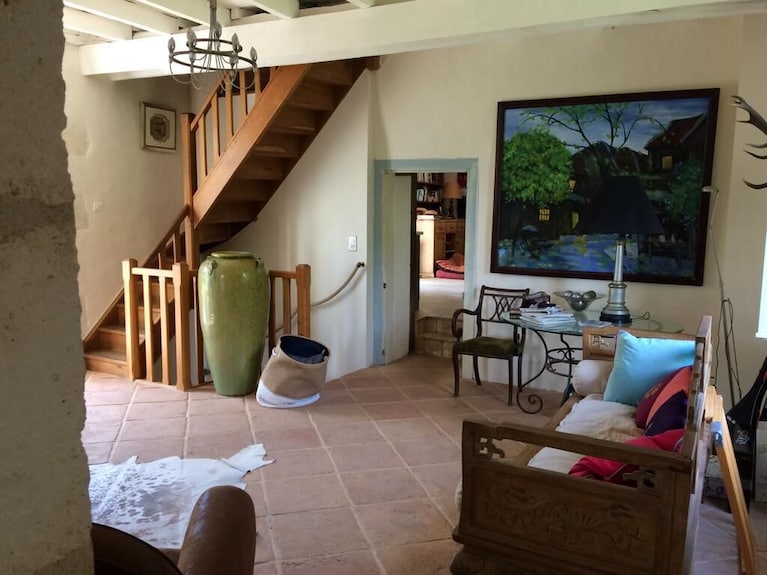 Superbe Ferme Traditionnelle En Pierre Datant Du 16ème Siècle - Château de Neuvic