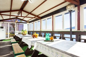 Área para churrascos e piqueniques