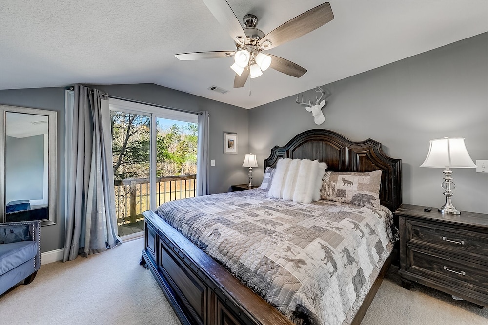 Mountainhaus Retreat - Helen, GA