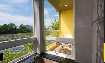 Roupa de alta qualidade, edredões de penas, secretária 