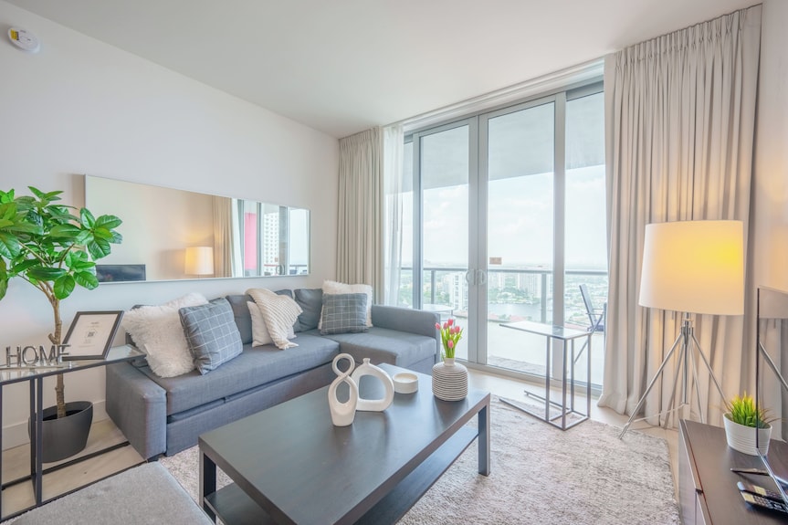 Beachwalk Condo Verbazingwekkende 31 Verdieping 2 Slaapkamer 2 Badkamer - Hallandale, FL