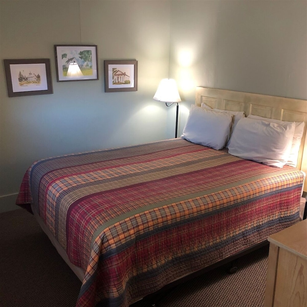 Suite Two At La Pointe Lodging - Bayfield, WI