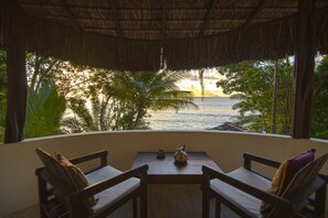 Suite Standard, varanda, vista para o oceano (Vishnu) | Vista para a praia ou o mar