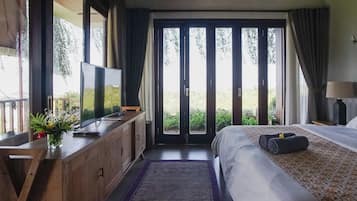 Paris / Superior Villa (Shared Living Room & Kitchen) | 5 quartos, roupas de cama premium, cofres nos quartos, escrivaninha