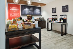 Pequeno-almoço tipo buffet diário incluído 