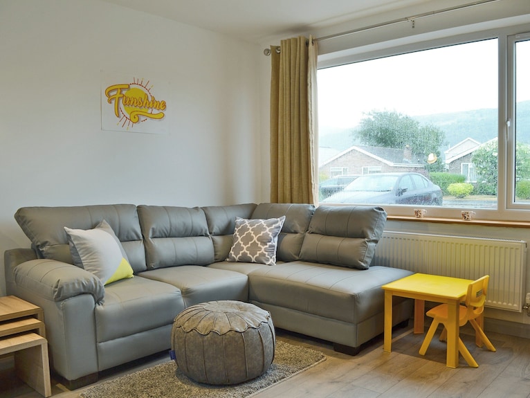 2 Bedroom Accommodation In Harlech, Near Porthmadog - Gwynedd