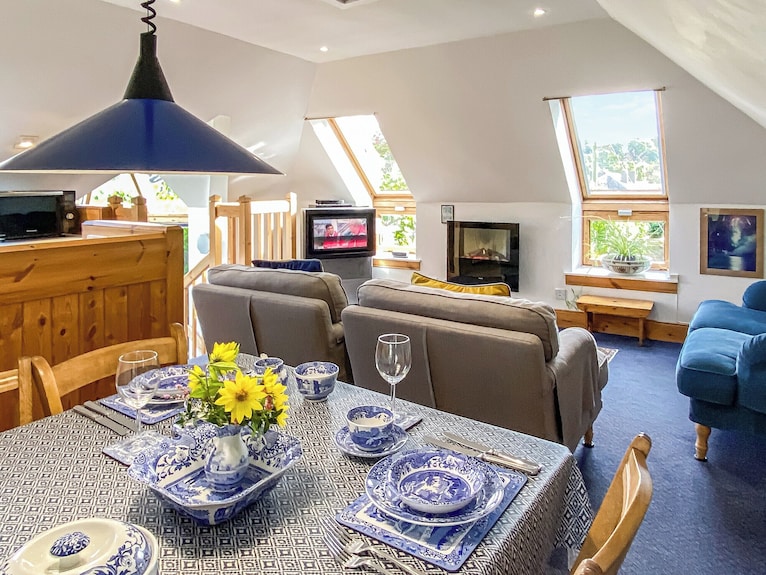 2 Bedroom Accommodation In Linlithgow, Near Edinburgh - Scotland