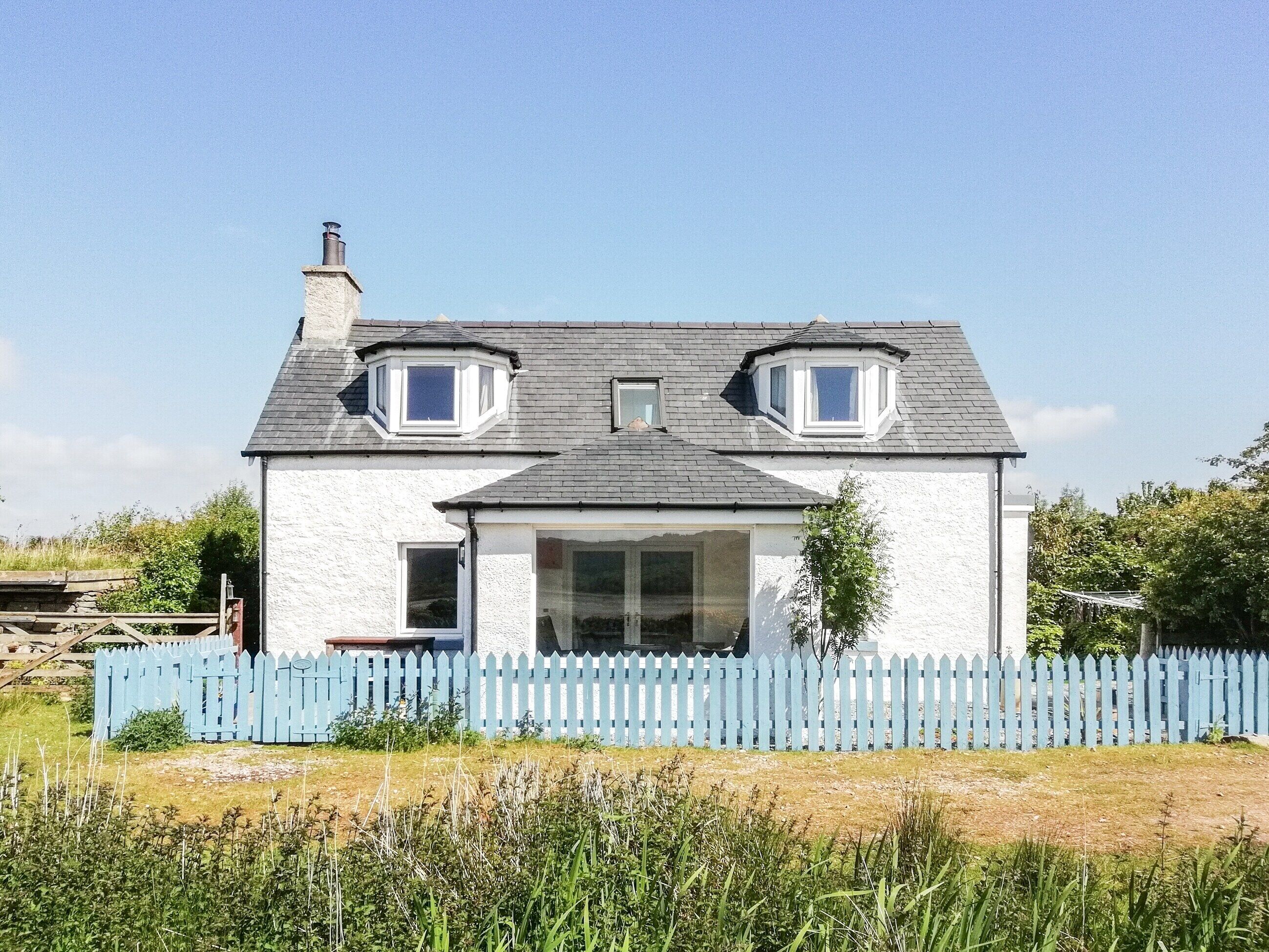 Scottish Highland Holiday Cottage in idyllic loch-side setting ...