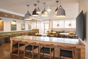 Pequeno-almoço completo diário incluído 