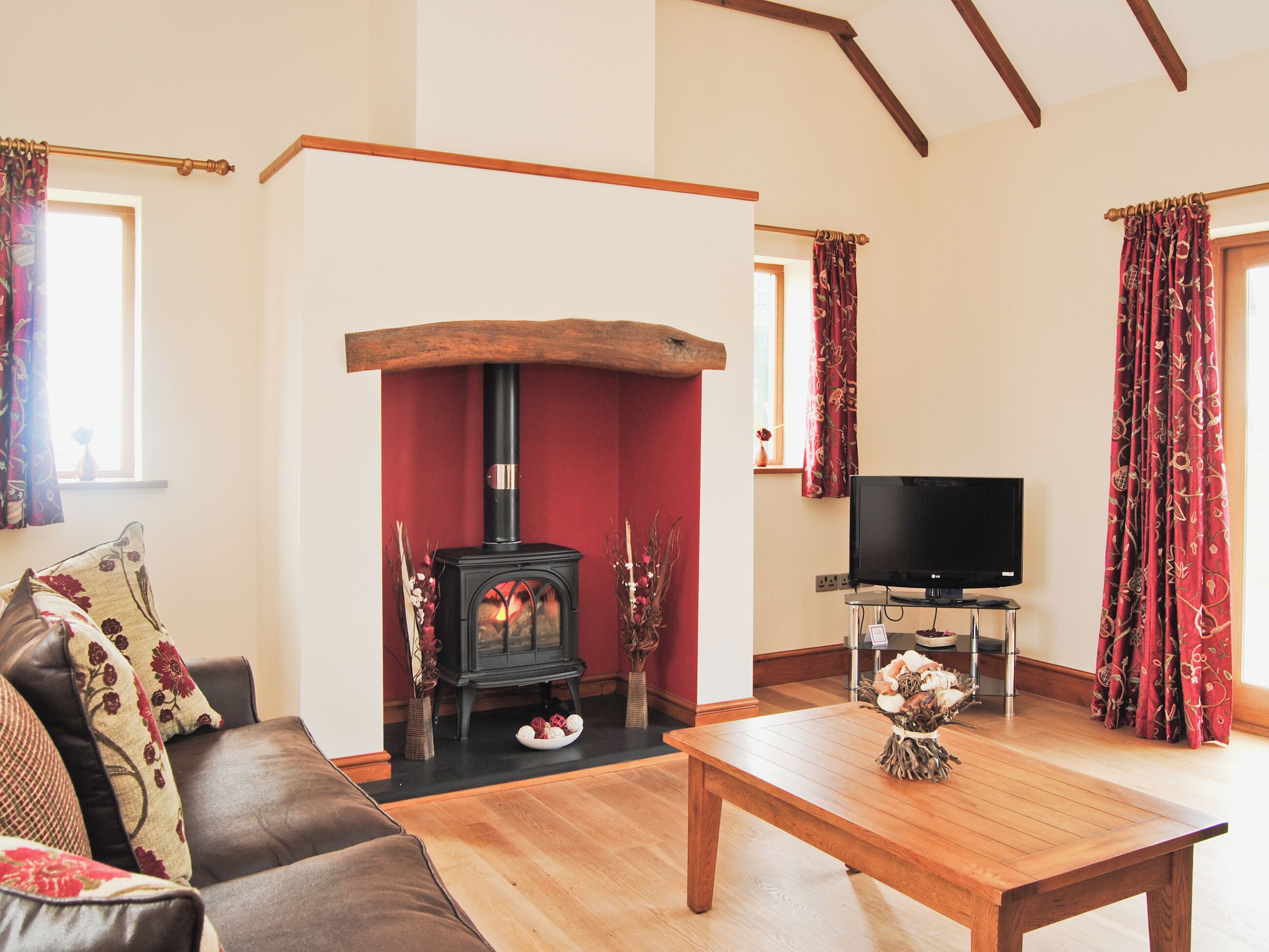2 Bedroom Accommodation In Llanfair, Near Harlech - Harlech