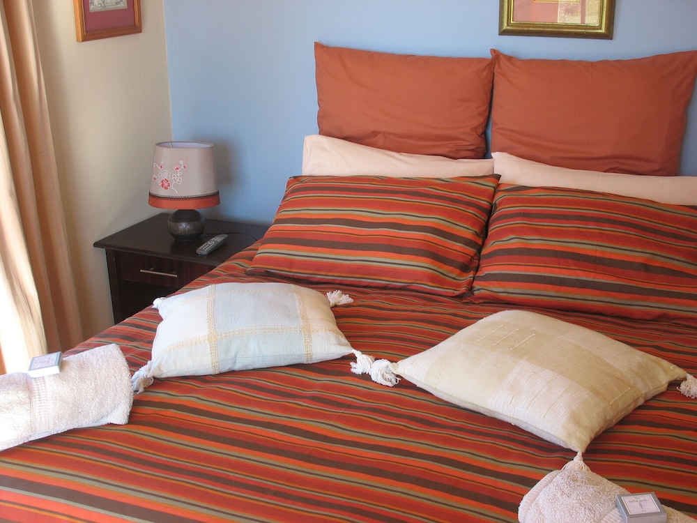 Bottlenose B&b Is Situated On The Ocean. - Port Edward