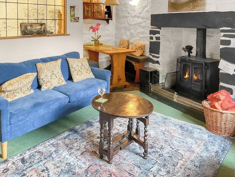 2 Bedroom Accommodation In Dolwyddelan, Near Betws-y-coed - Snowdonia National Park