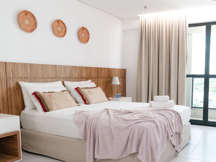 Suíte premium | Frigobar, escrivaninha, cortinas blackout, quartos à prova de som