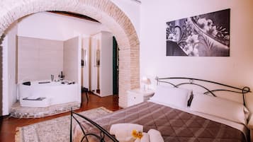 Apartamento Deluxe, 1 quarto, Vista para a cidade | 1 quarto, cofre no quarto, quartos insonorizados