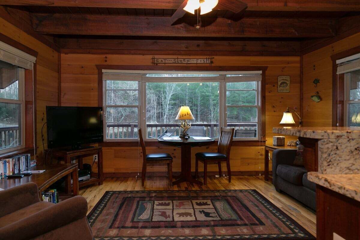 Knott's Landing - One-of-a-kind Floating Water Cabin, 15 Minutes From Helen, Ga - Clarkesville, GA