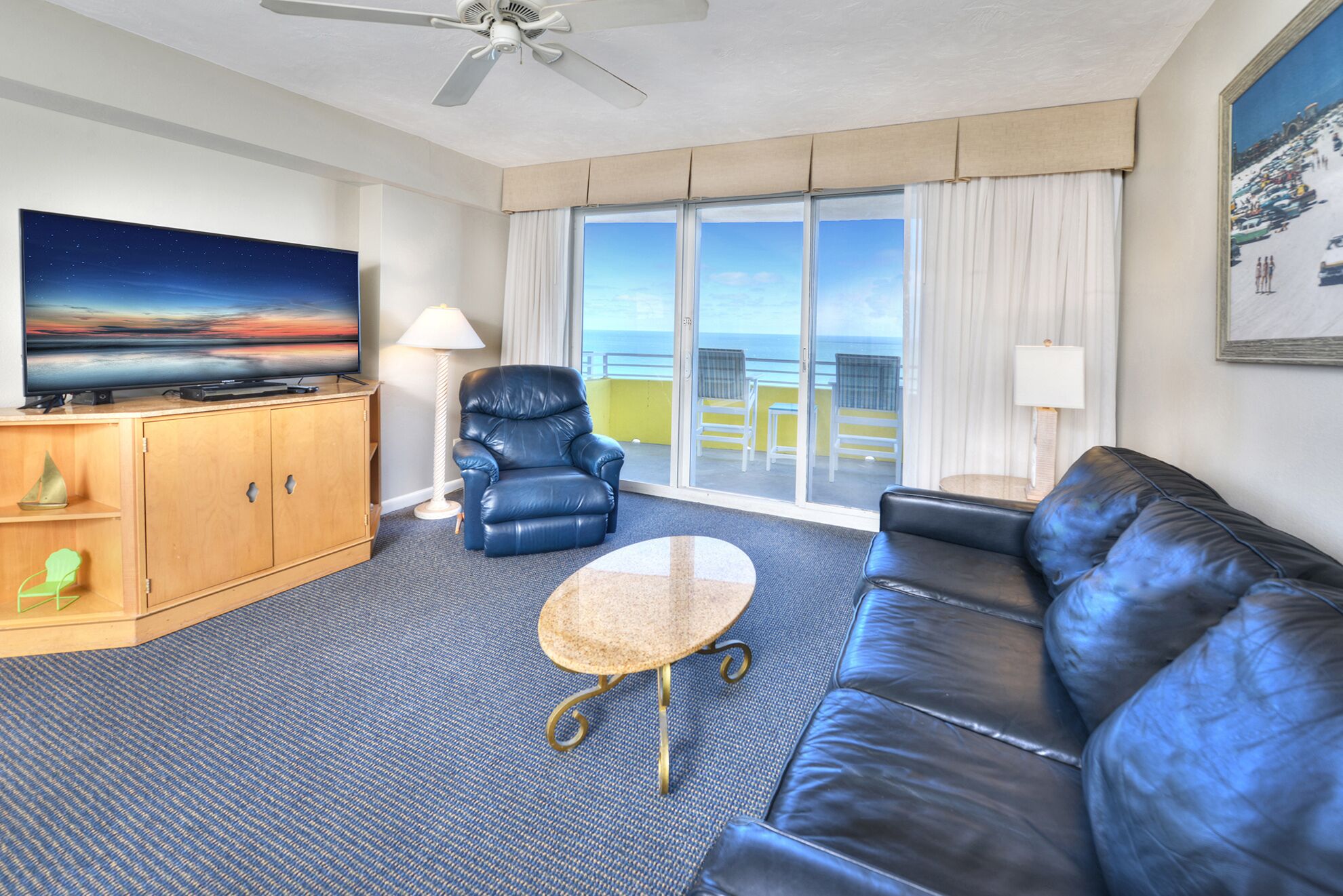 Oceanfront Resort~1br Private Balcony~ocean Walk - Daytona Beach, FL