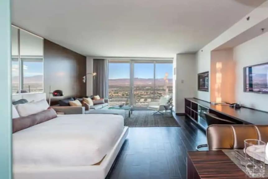 Luxury High-rise 3 Minutes From The Strip -
