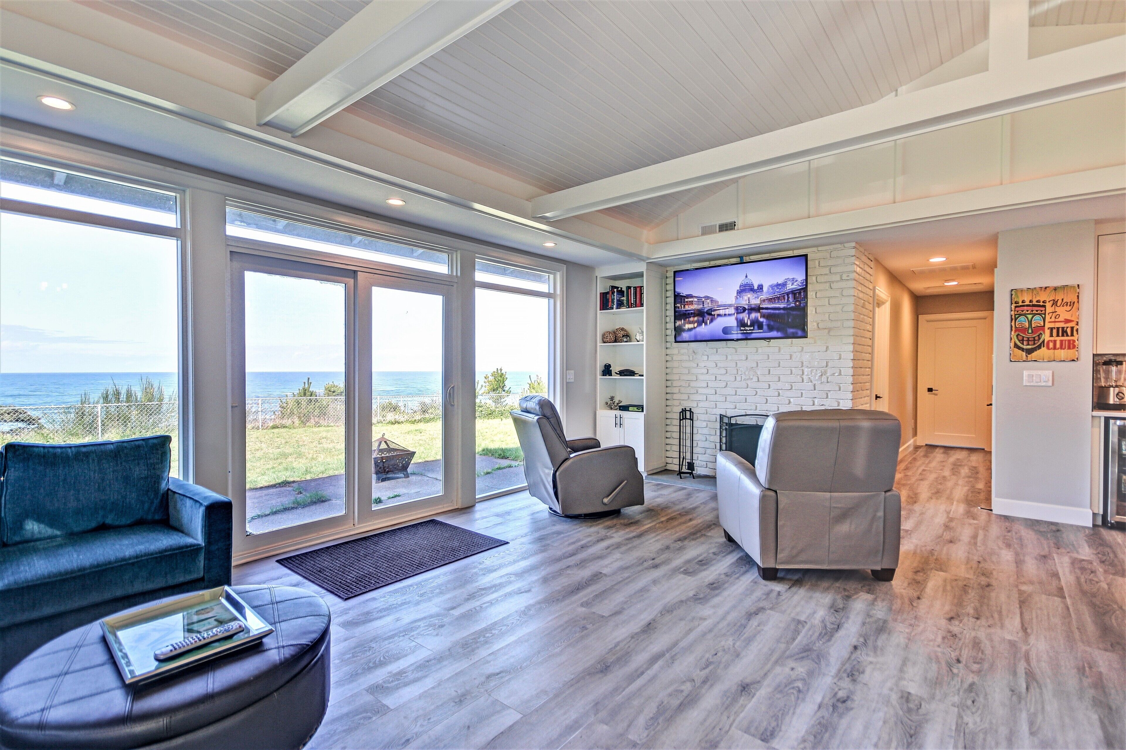 Fort Awesome! Ocean Front View, Agate Beach, Newport, Oregon - Newport, OR