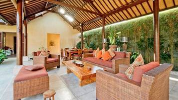 Villa, 4 quartos (Rumi) | Refeições ao ar livre