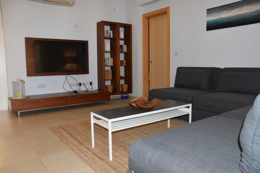 Apartamento De Tres Dormitorios Con Piscina Privada Y Vistas Al Mediterráneo. - Chipre