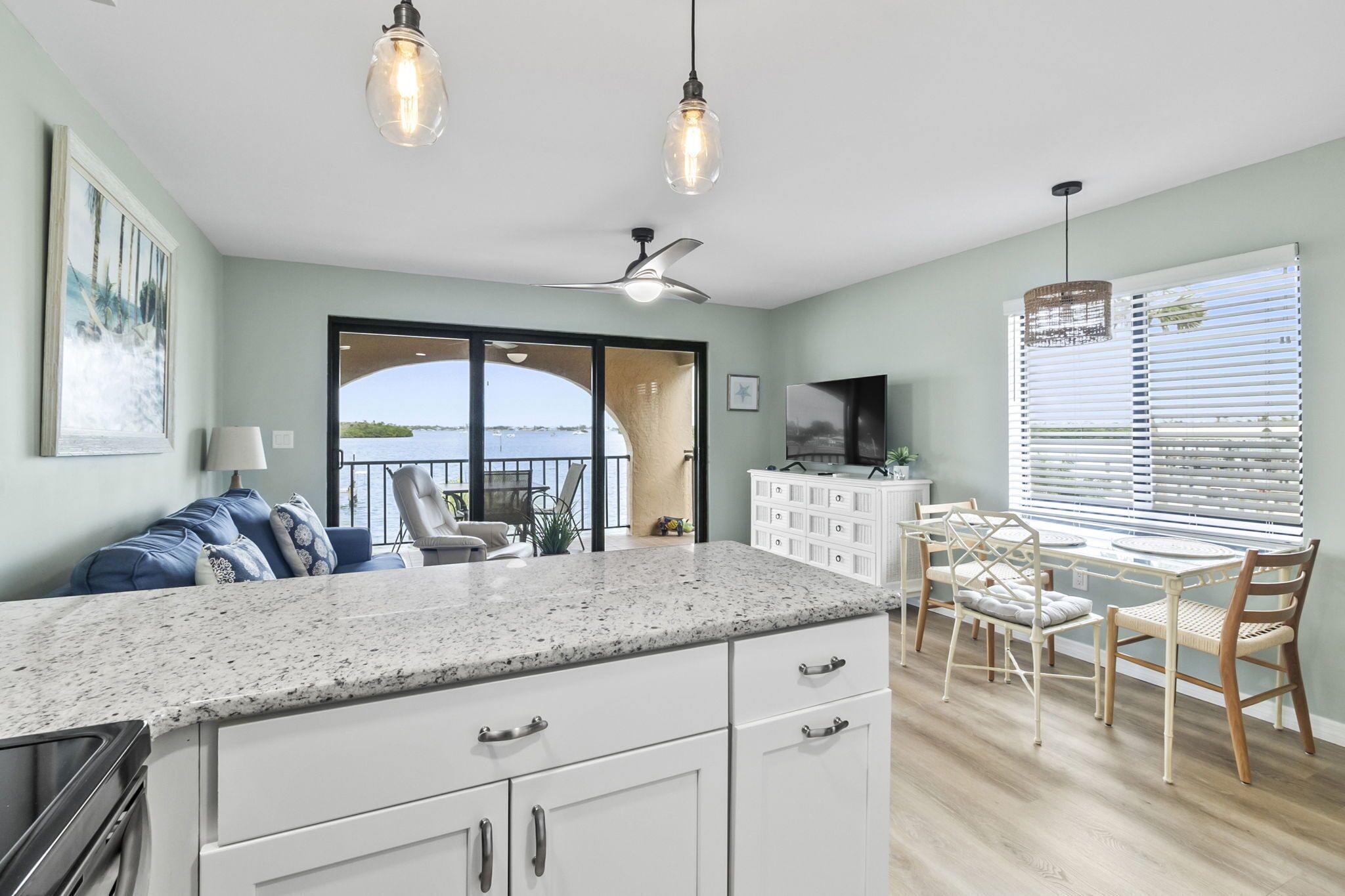 Bay Breeze - Waterfront - Walk To Beach And Restaurants - Dock Your Boat - Manasota Key, FL