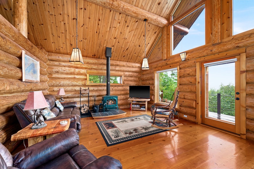 Log Home-lake Superior View, Peaceful, Wooded, Private, Near Trails, Wood Sauna - Tettegouche State Park, Silver Bay