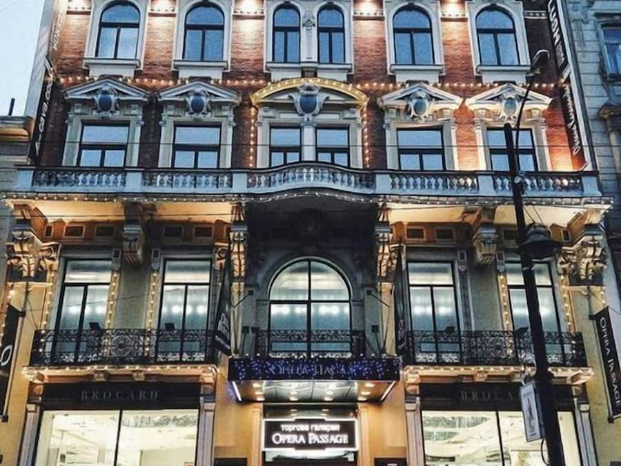 Fachada do alojamento (tarde/noite)