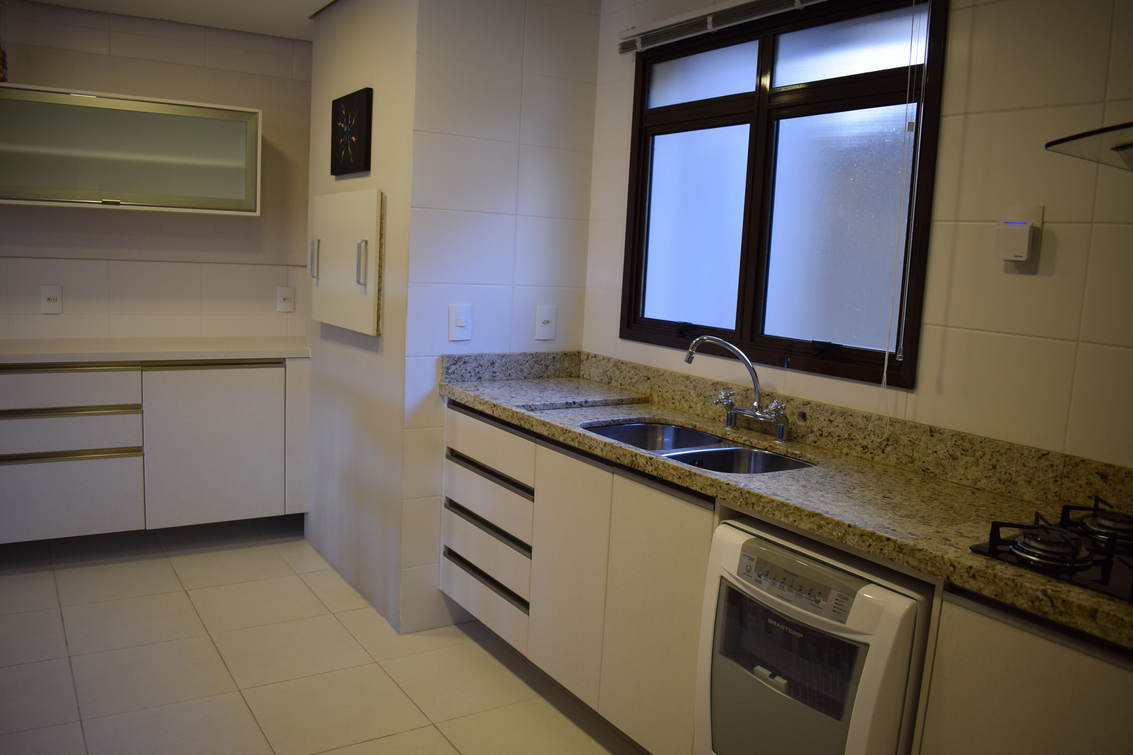 Apartamento, várias camas, para não fumantes | Cozinha privada | Geladeira, micro-ondas, fogão, talheres/pratos/utensílios de cozinha