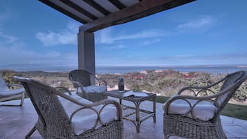 Vila, 4 quartos (7 pax) | Terraço/pátio