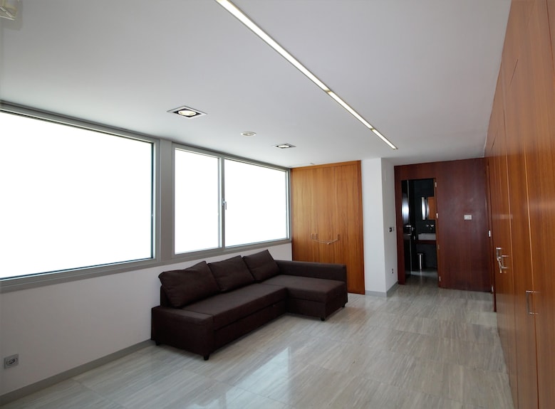 Luxury Villa Beach & Golf Alicante Of 500 M2 With Private Pool, Garden. - Universidad de Alicante