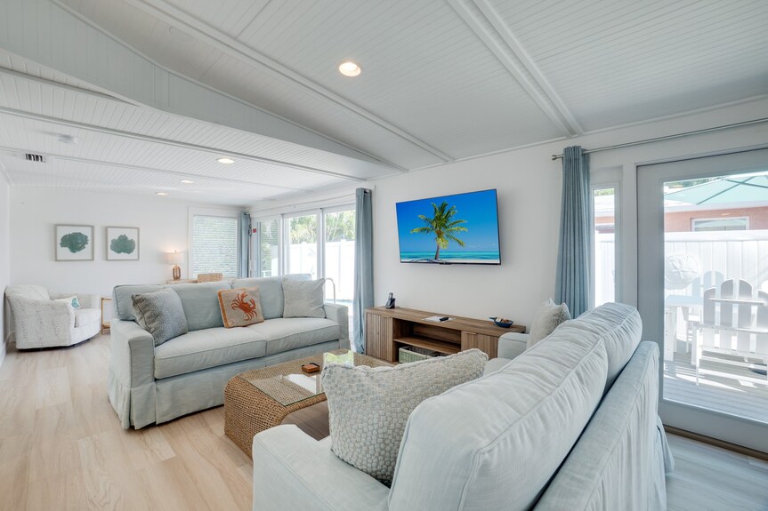 Private Pool - Misty Beach By Seabreeze Vacation - Anna Maria Island, FL