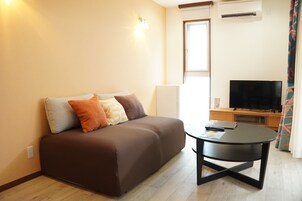 Quarto casal, para não fumantes, terraço | Escrivaninha, quartos à prova de som, Wi-Fi de cortesia, roupa de cama