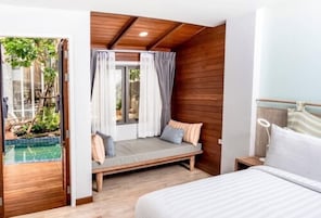 Deluxe Pool Access | Roupa de alta qualidade, cofre no quarto, secretária