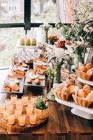 Café da manhã com buffet grátis todos os dias