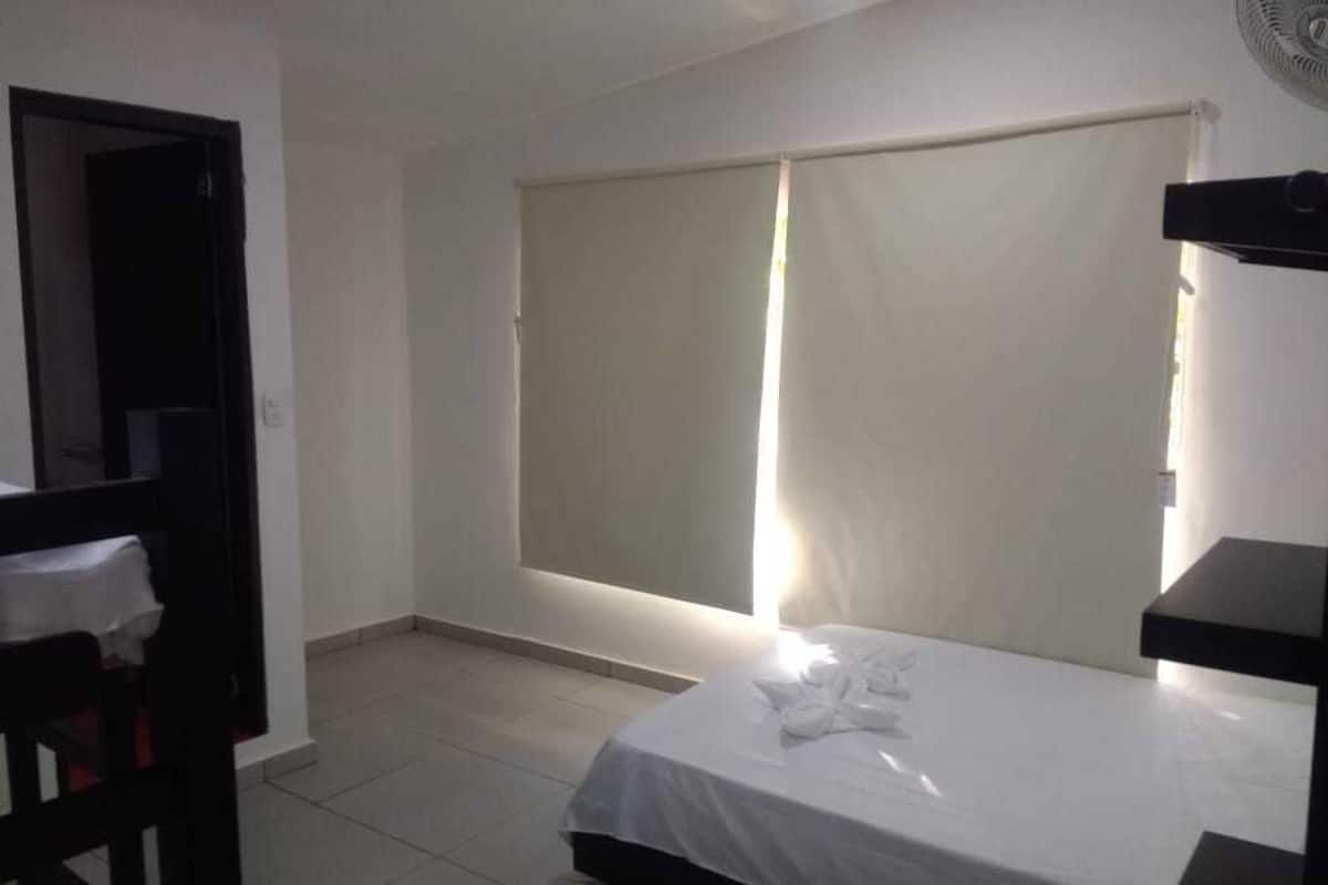 Quarto quádruplo, várias camas, para não fumantes | Roupas de cama de algodão egípcio, roupas de cama premium