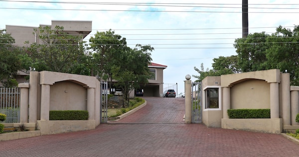 Shiloh Luxury Lodge - Harare