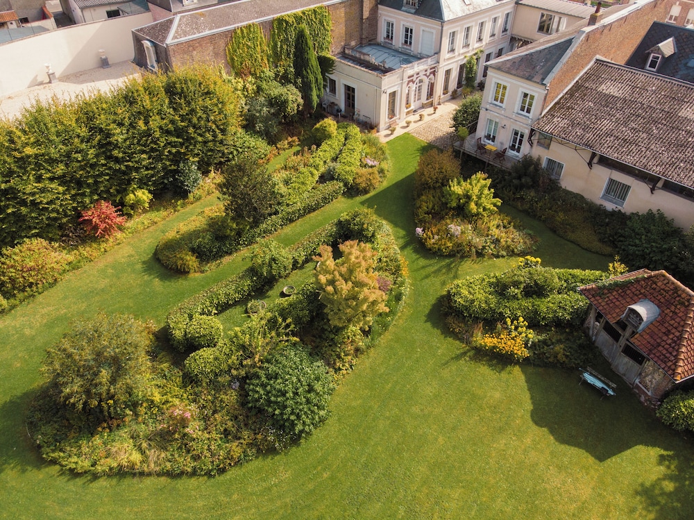 Au Jardin Des Deux Ponts - Somme