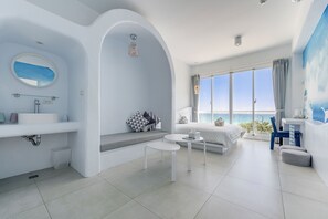 Quarto Duplo, varanda, vista para o oceano | Cortinas/cortinados opacos, Wi-fi grátis, roupa de cama fornecida 