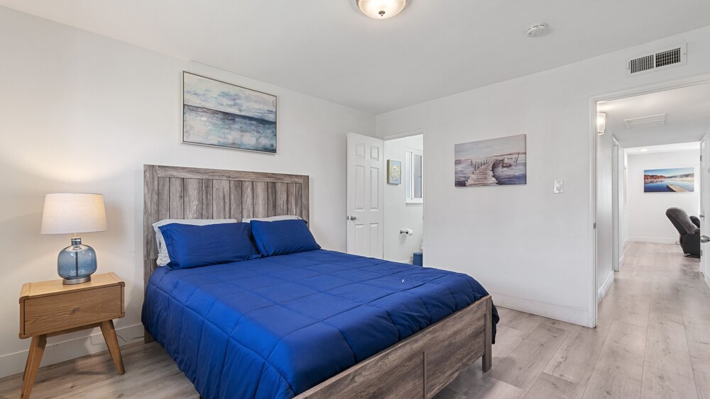 Cozy Modern House In Citrus Heights - Rocklin, CA