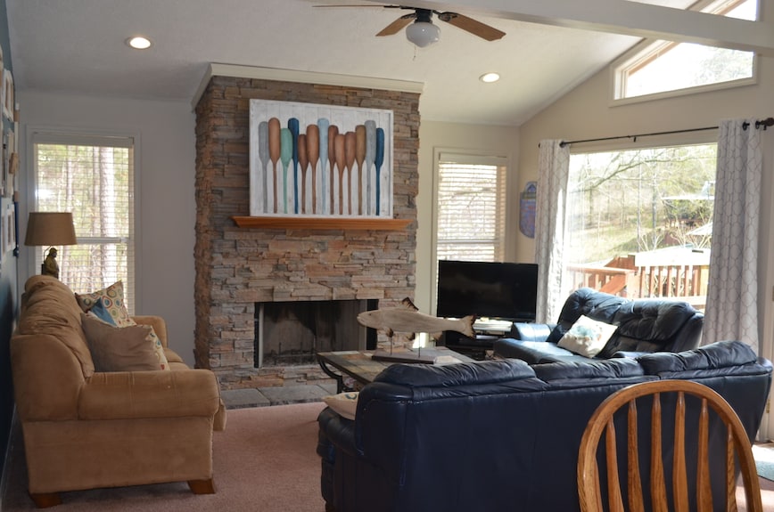 Cozy Cabin,sandy Beach,fantastic Dock W/ 50' Tv & Boat Launch - Alabama